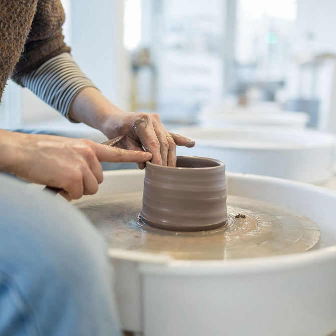 Wheelthrowing Pottery Class – MADE Chicago